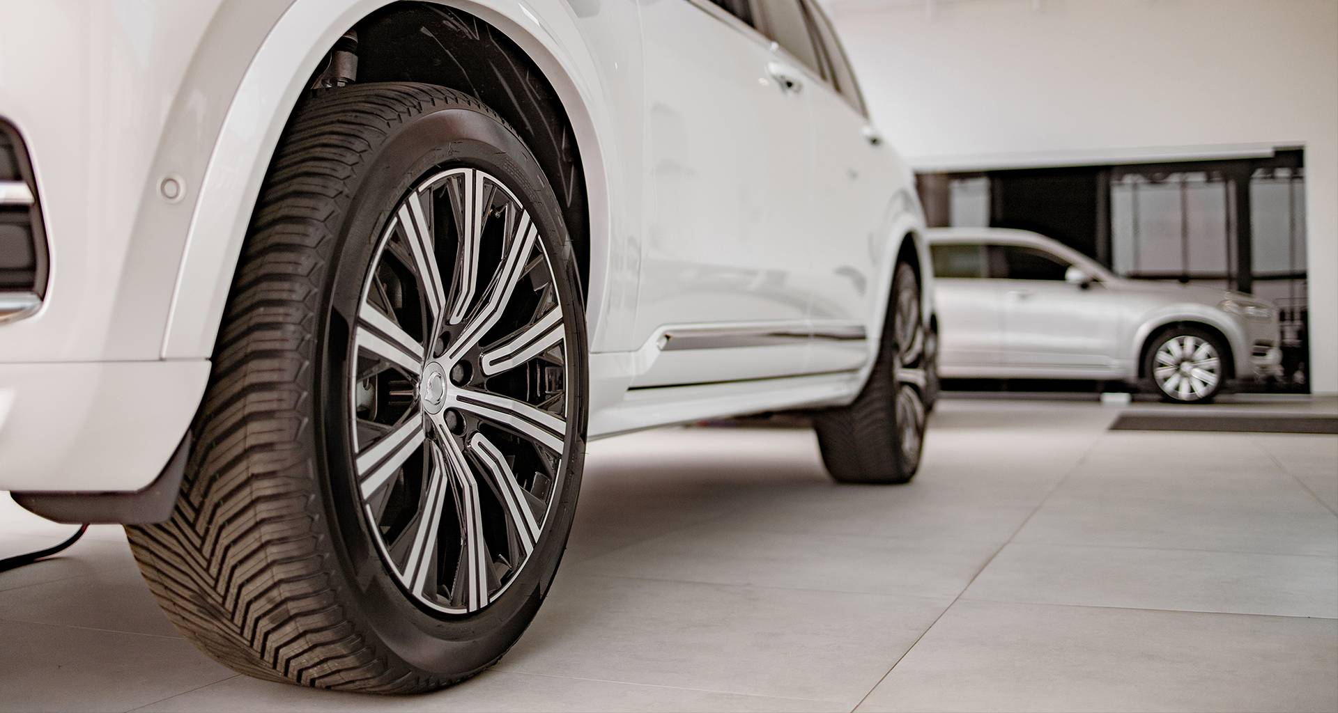 Invest in Premium SUV Tyres for Enhanced Safety & Performance